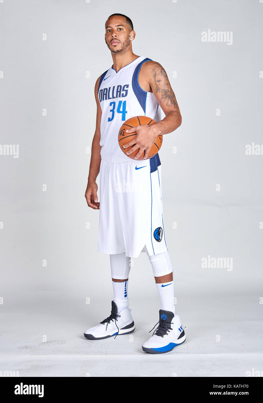 Sept 25, 2017: Dallas Mavericks guard Devin Harris #34 poses during the ...