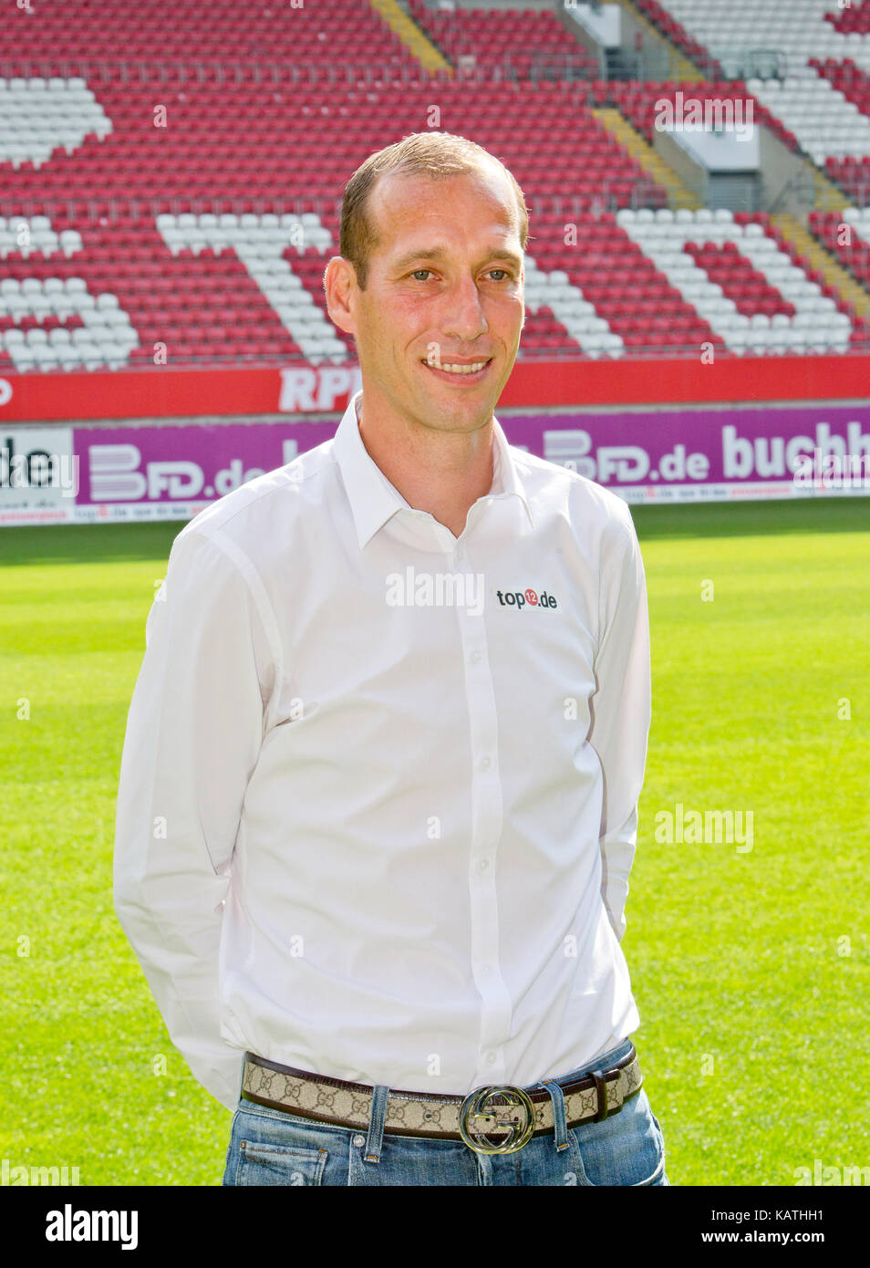 The new coach of 1. FC Kaiserslautern, Jeff Strasser, is presented in ...