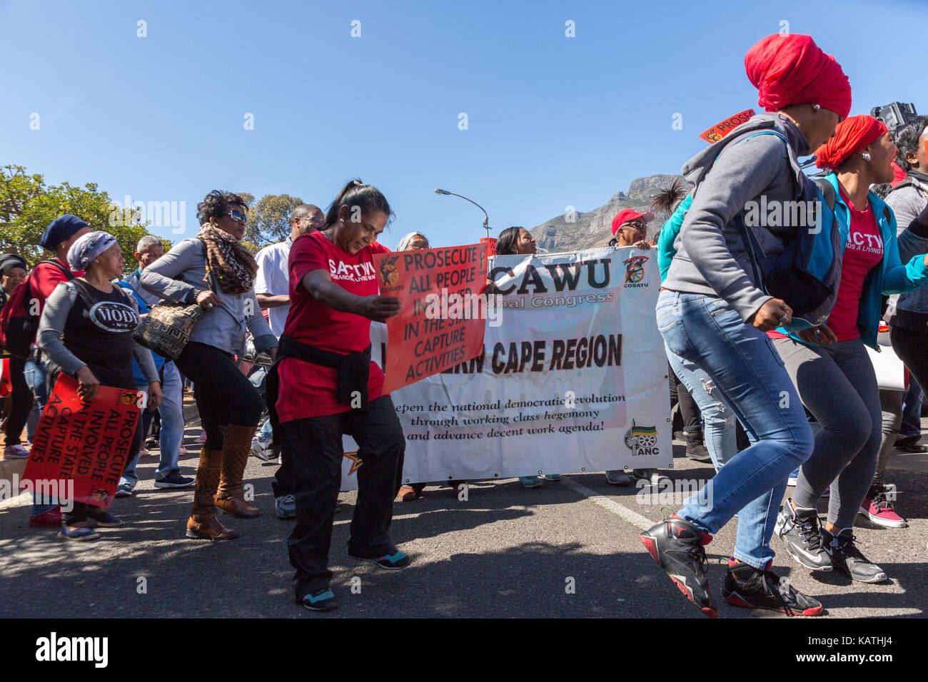 Cape Town, South Africa. 27th Sep, 2017. Cosatu (Confederation of South ...