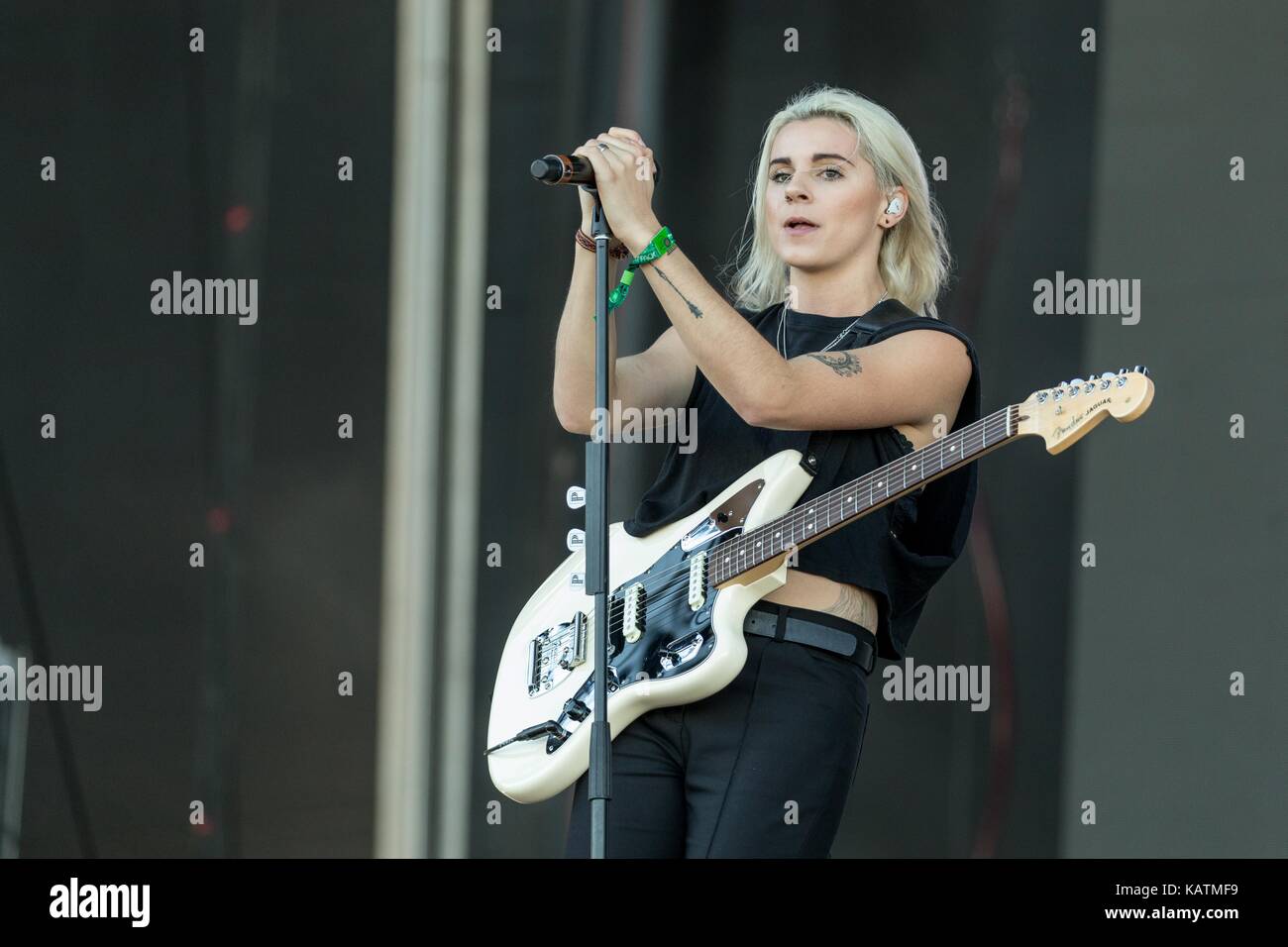 Lynn gunn of pvris hi-res stock photography and images - Alamy