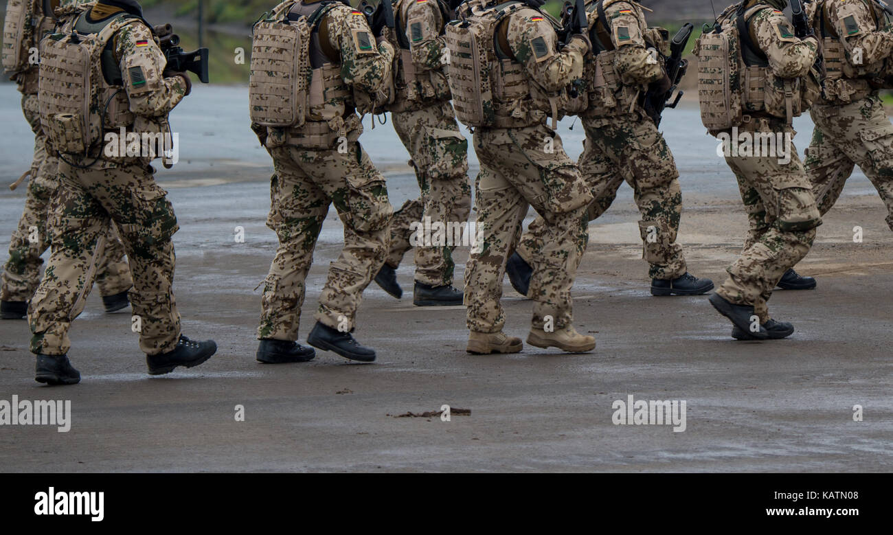 Munster, Germany. 25th Sep, 2017. Bundeswehr soldiers during ...
