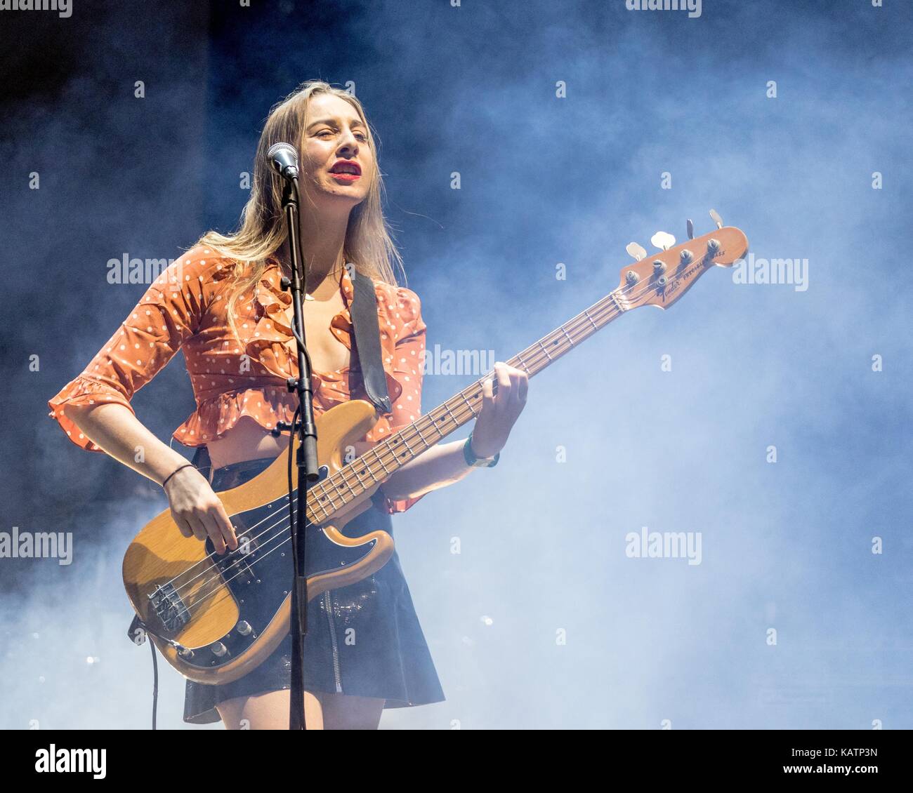 Este haim hi-res stock photography and images - Alamy