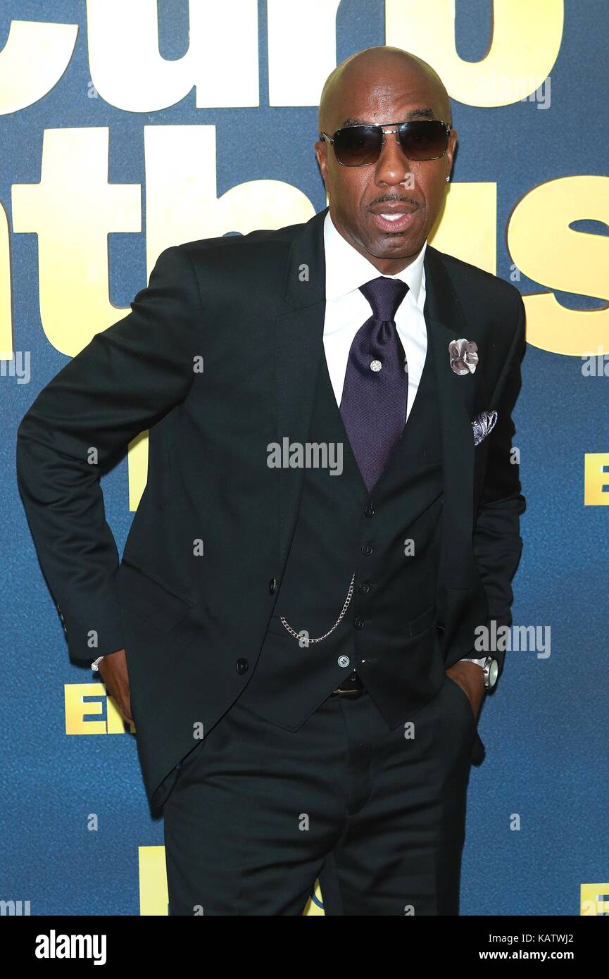 Jb smoove curb hi-res stock photography and images - Alamy