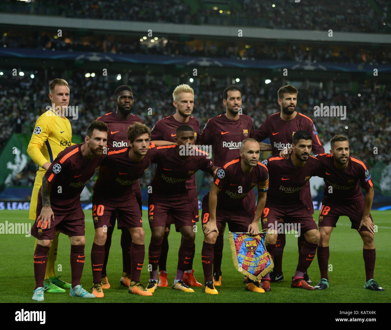 Lisbon, Portugal. 27th Sep, 2017. Barcelona's players pose for a group ...