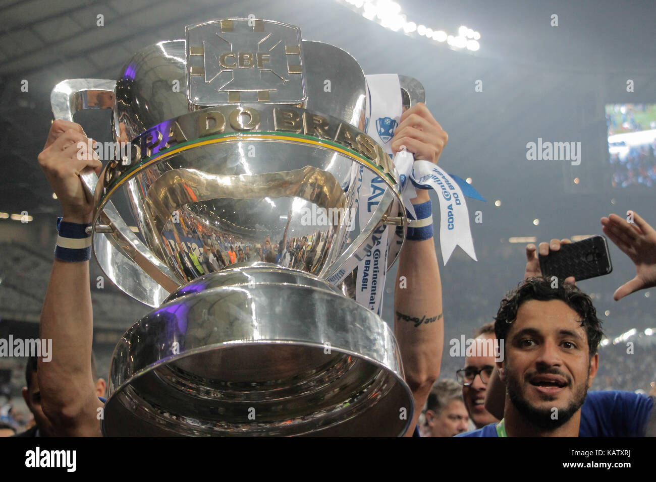 Belo Horizonte, Brazil. 27th Sep, 2017. Henrique and Léo of Cruzeiro ...