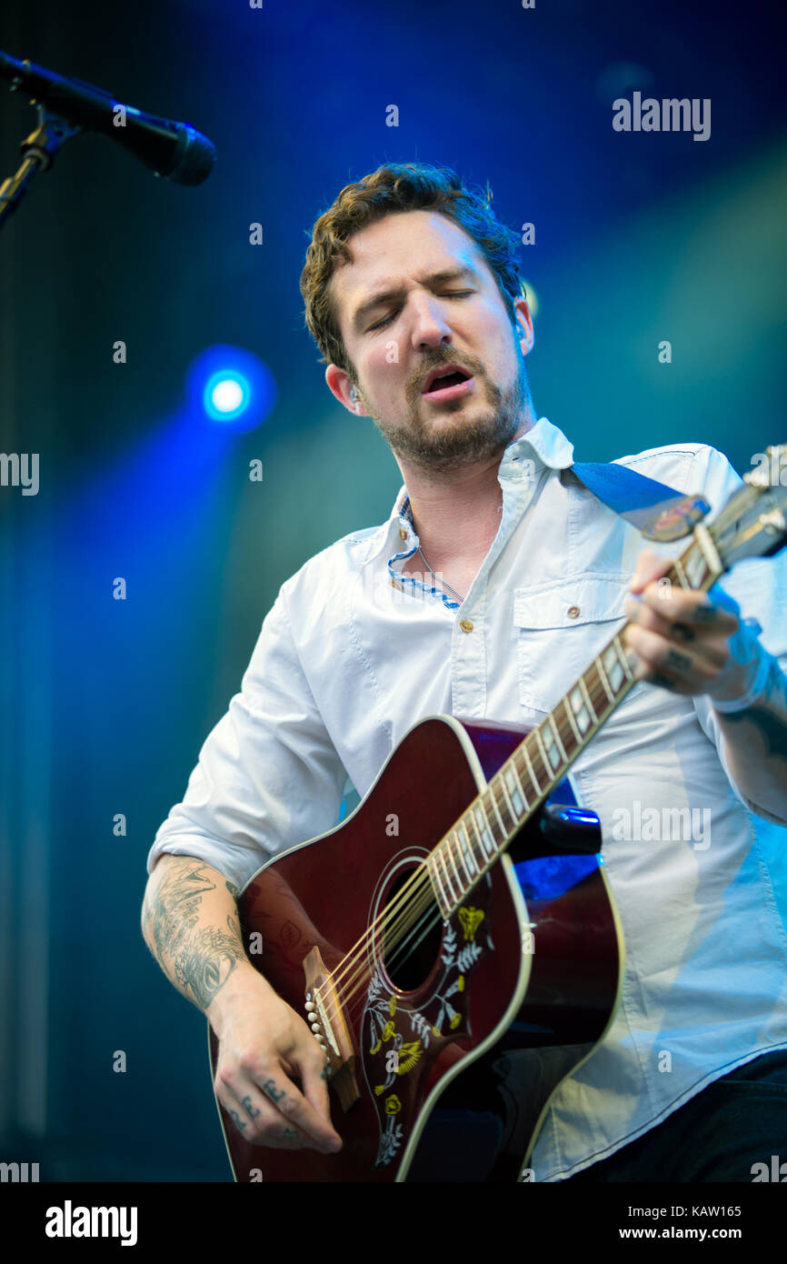 The English folk-punk singer, guitarist and songwriter Frank Turner ...