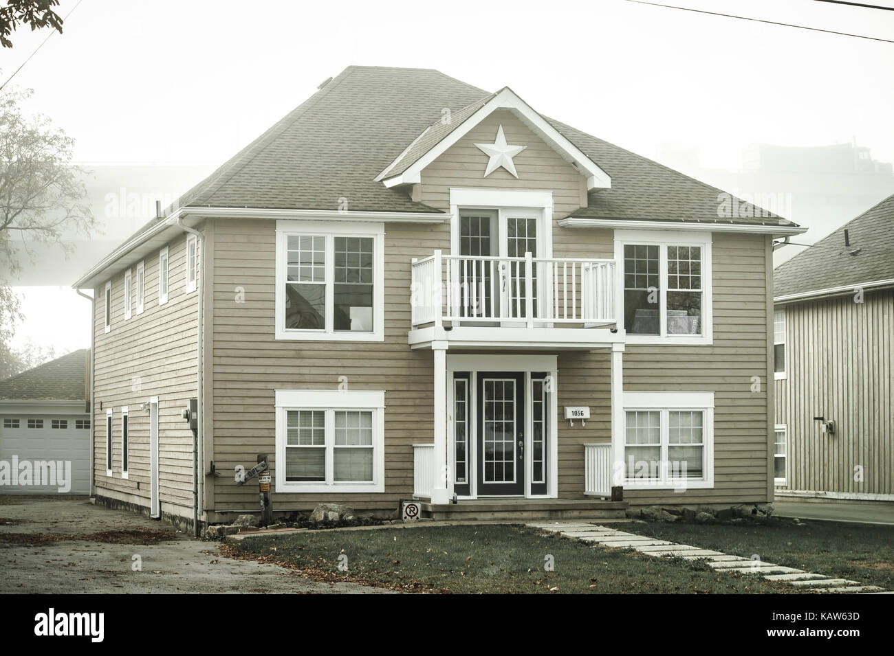 House backing on the elevated highway Stock Photo - Alamy
