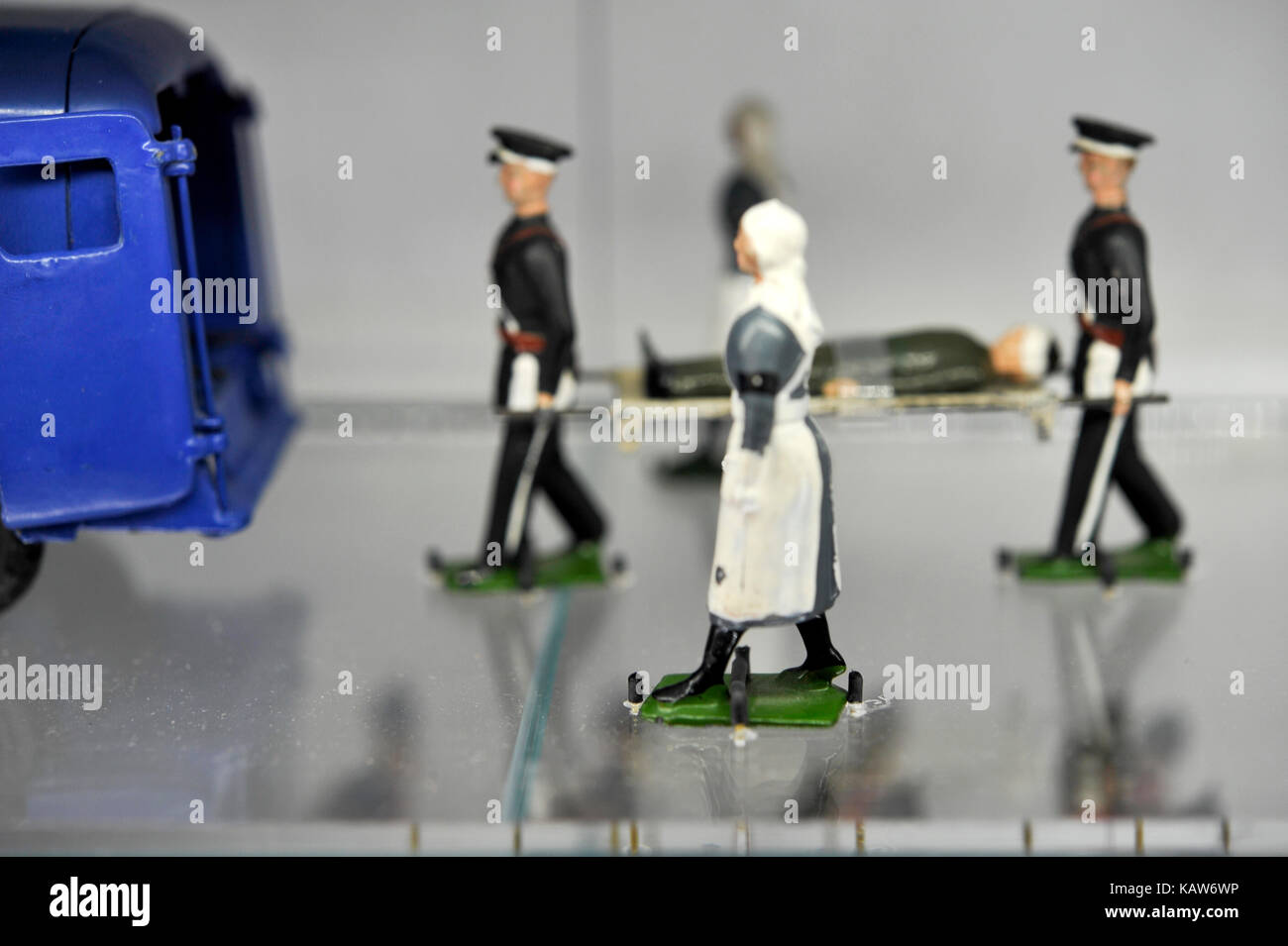 Rescue wounded soldier hi-res stock photography and images - Alamy