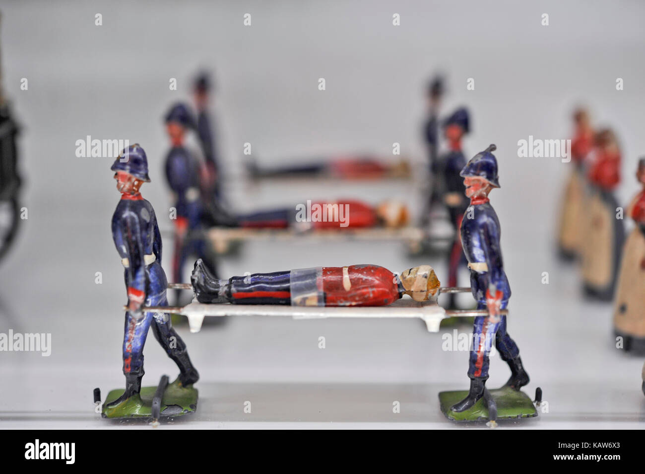 Rescue wounded soldier hi-res stock photography and images - Alamy