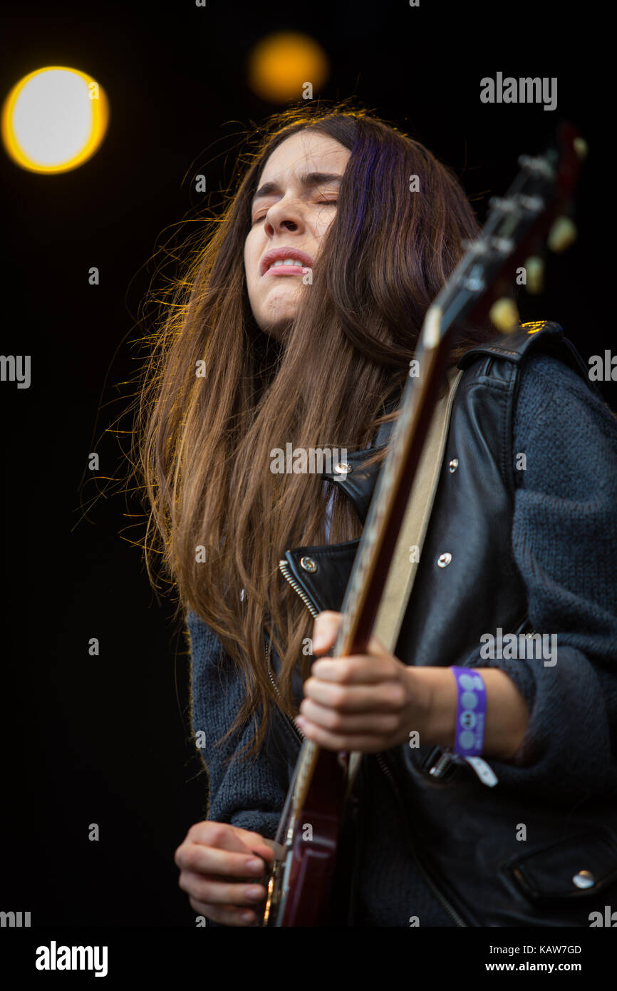 The American pop rock band HAIM consists of the three Haim-sisters Este ...
