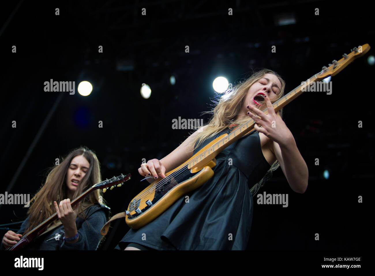 The American pop rock band HAIM consists of the three Haim-sisters Este ...