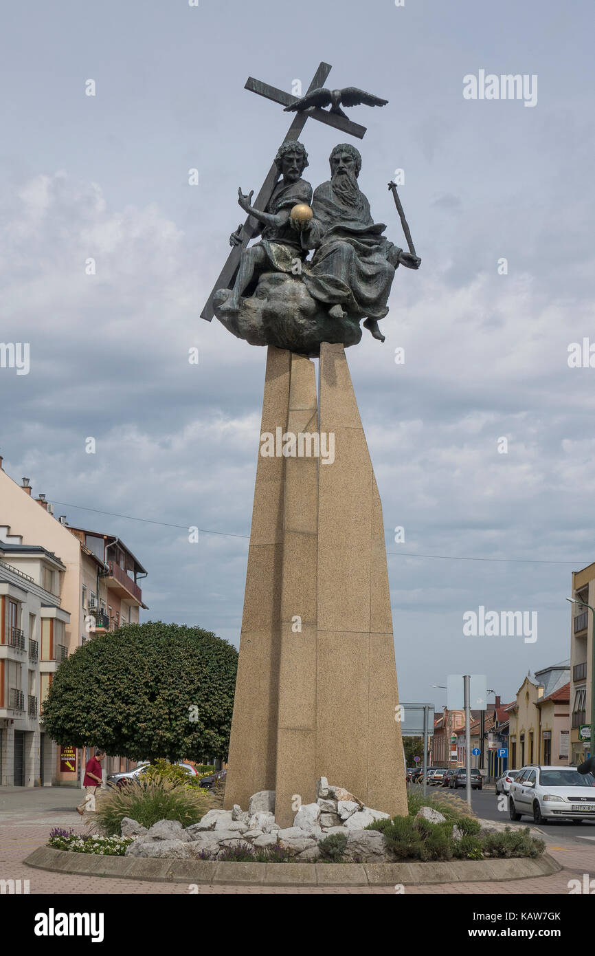 Holy trinity statue hi-res stock photography and images - Alamy
