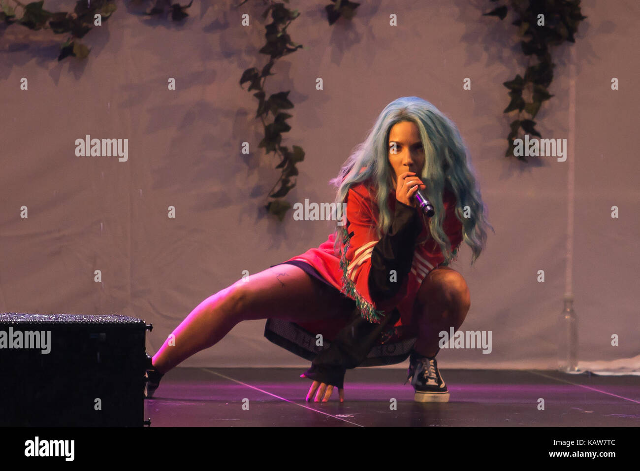 Halsey singer hi-res stock photography and images - Alamy