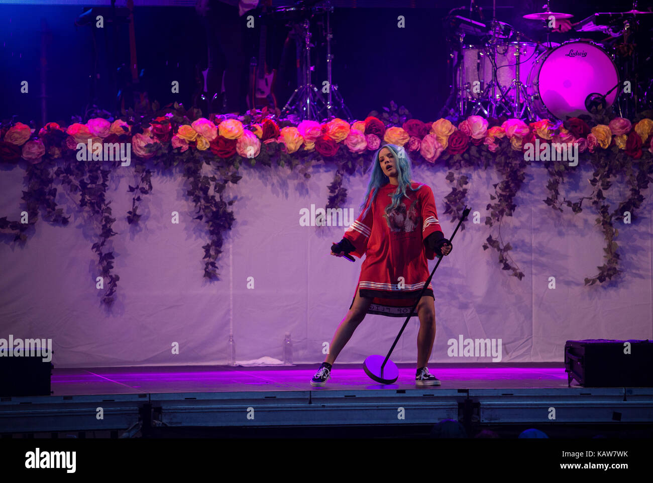 Halsey singer hi-res stock photography and images - Alamy
