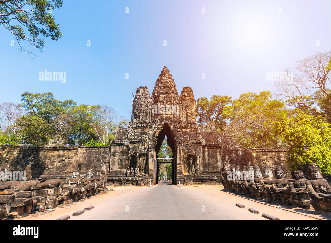 Angkor thom gate hi-res stock photography and images - Alamy