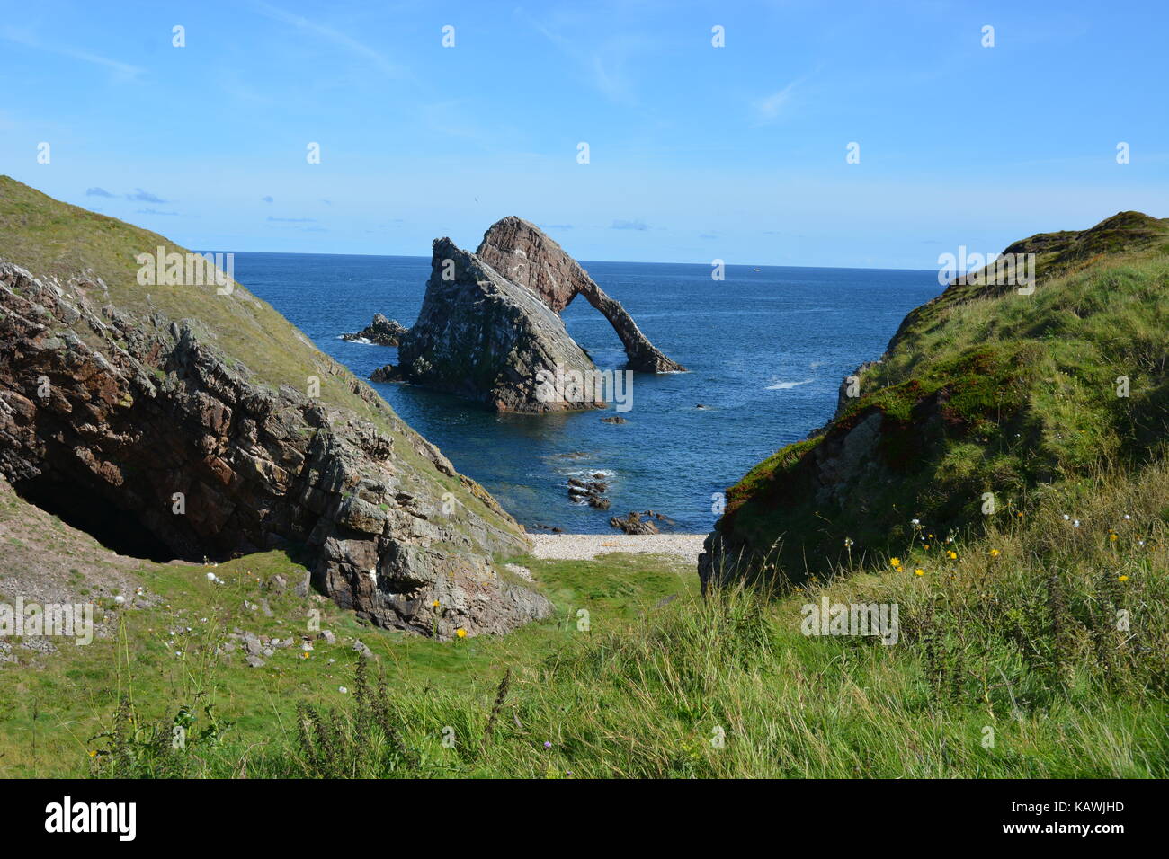 Bow Fiddle Rock with surrounding cliffs Stock Photo - Alamy