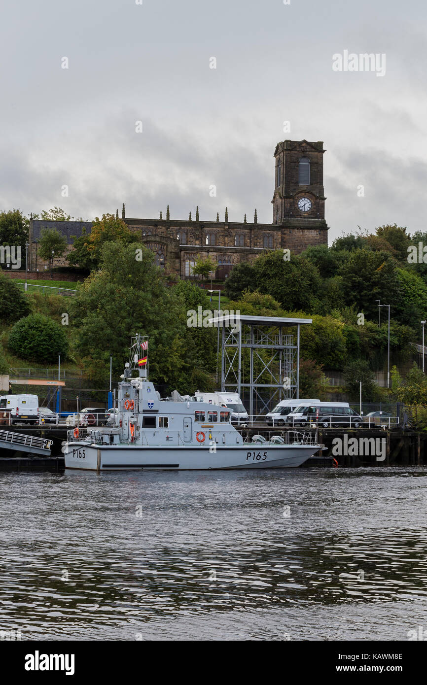 HMS Example Moored at HMS Calliope with Gateshead Visitor Centre on the ...