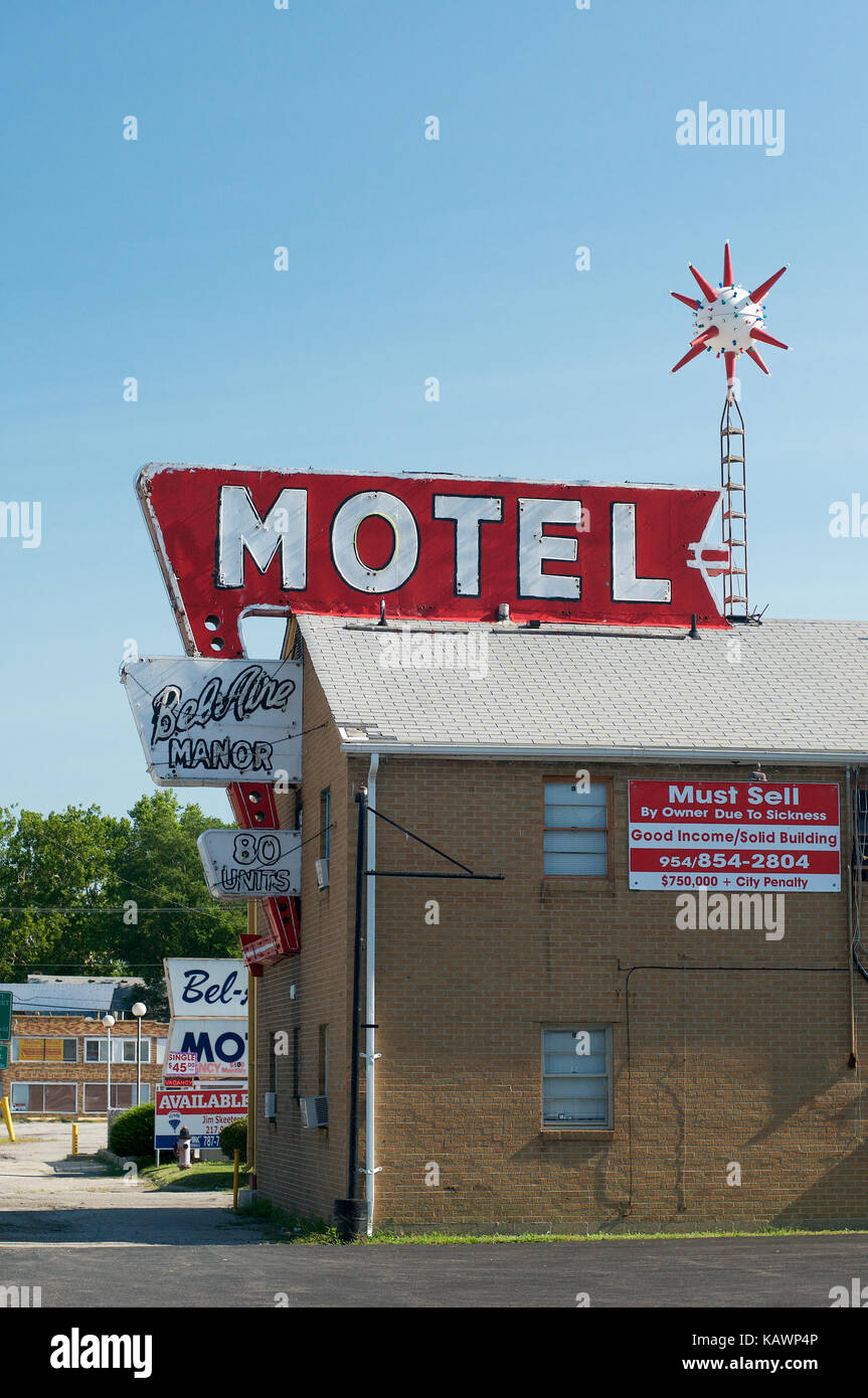 Route 66 sign springfield hi-res stock photography and images - Alamy