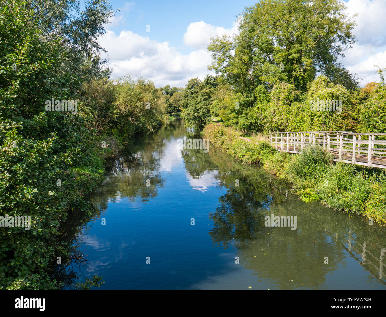 Footbridge, River Kennet, nr Reading, Berkshire, England Stock Photo ...