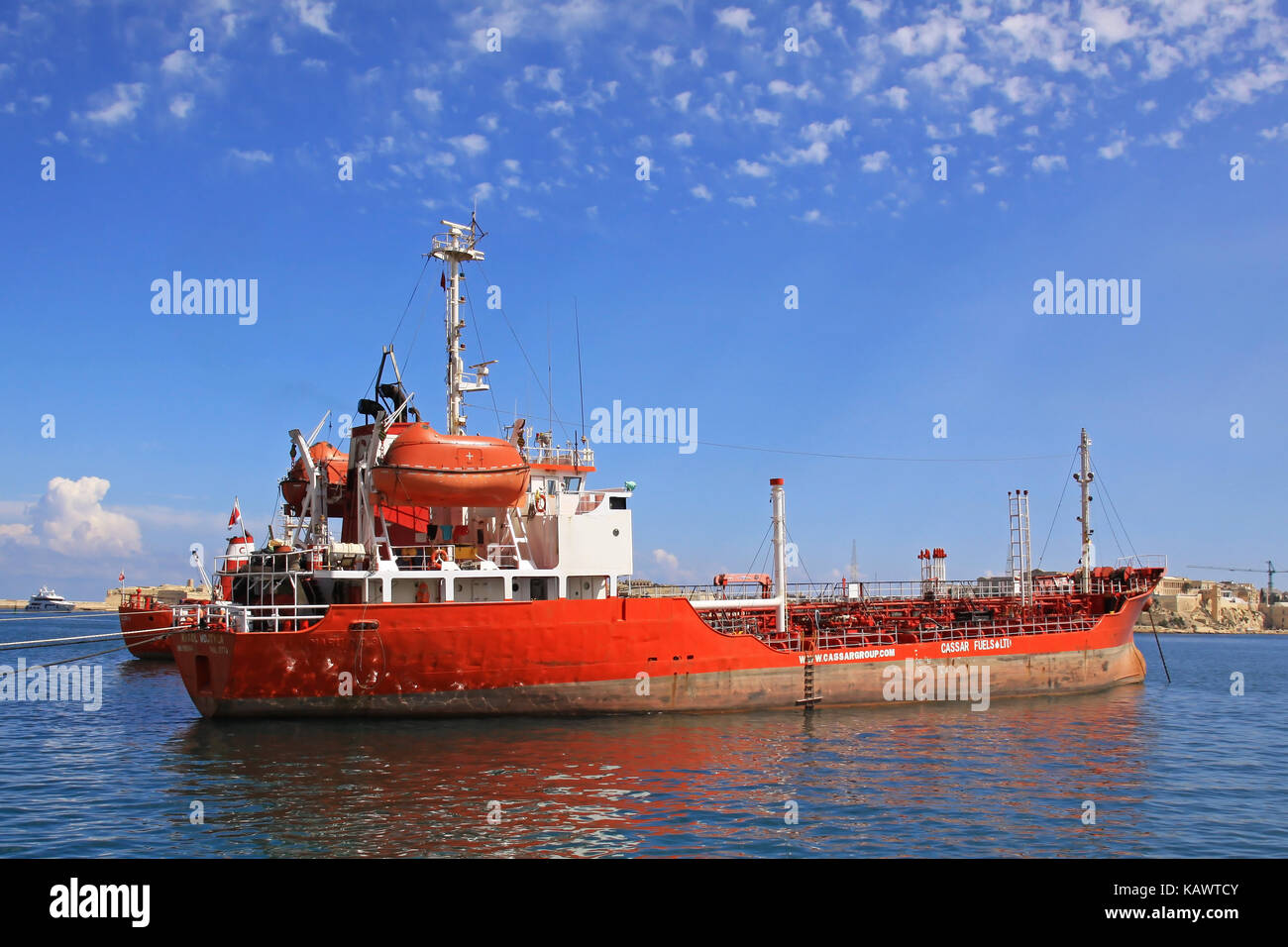 Hitachi shipbuilding mukaishima hi-res stock photography and images - Alamy