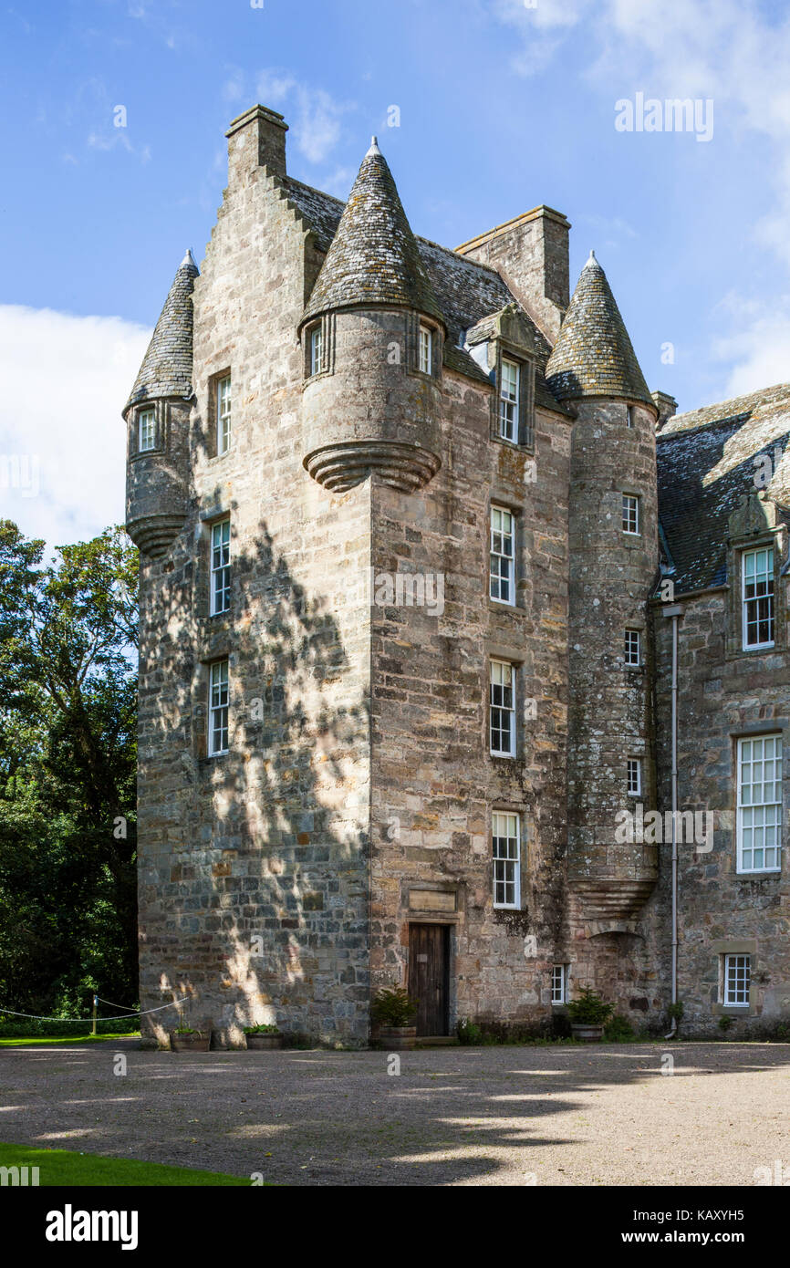 Scottish castle turret hi-res stock photography and images - Alamy