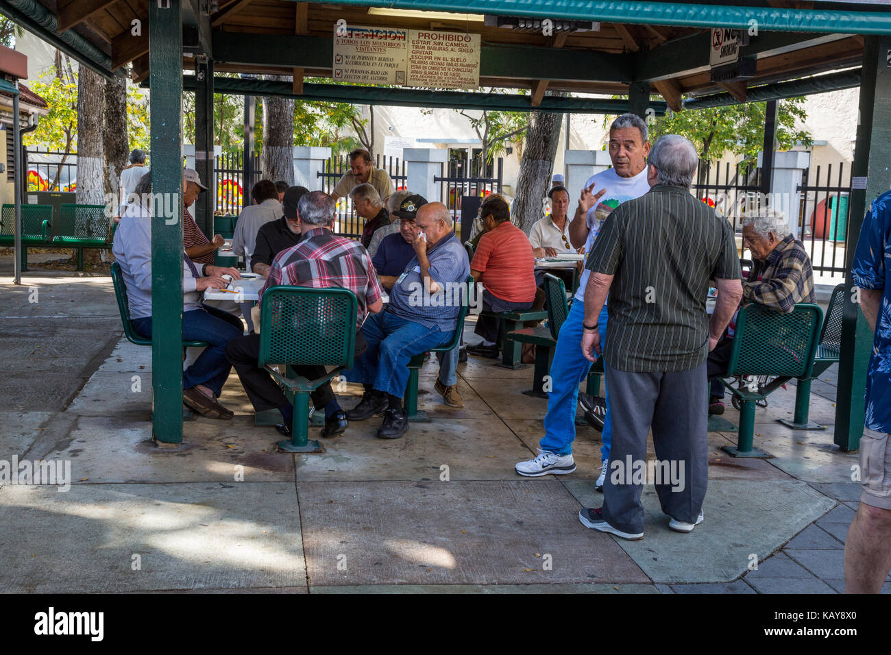 Cubans come to miami hi-res stock photography and images - Alamy