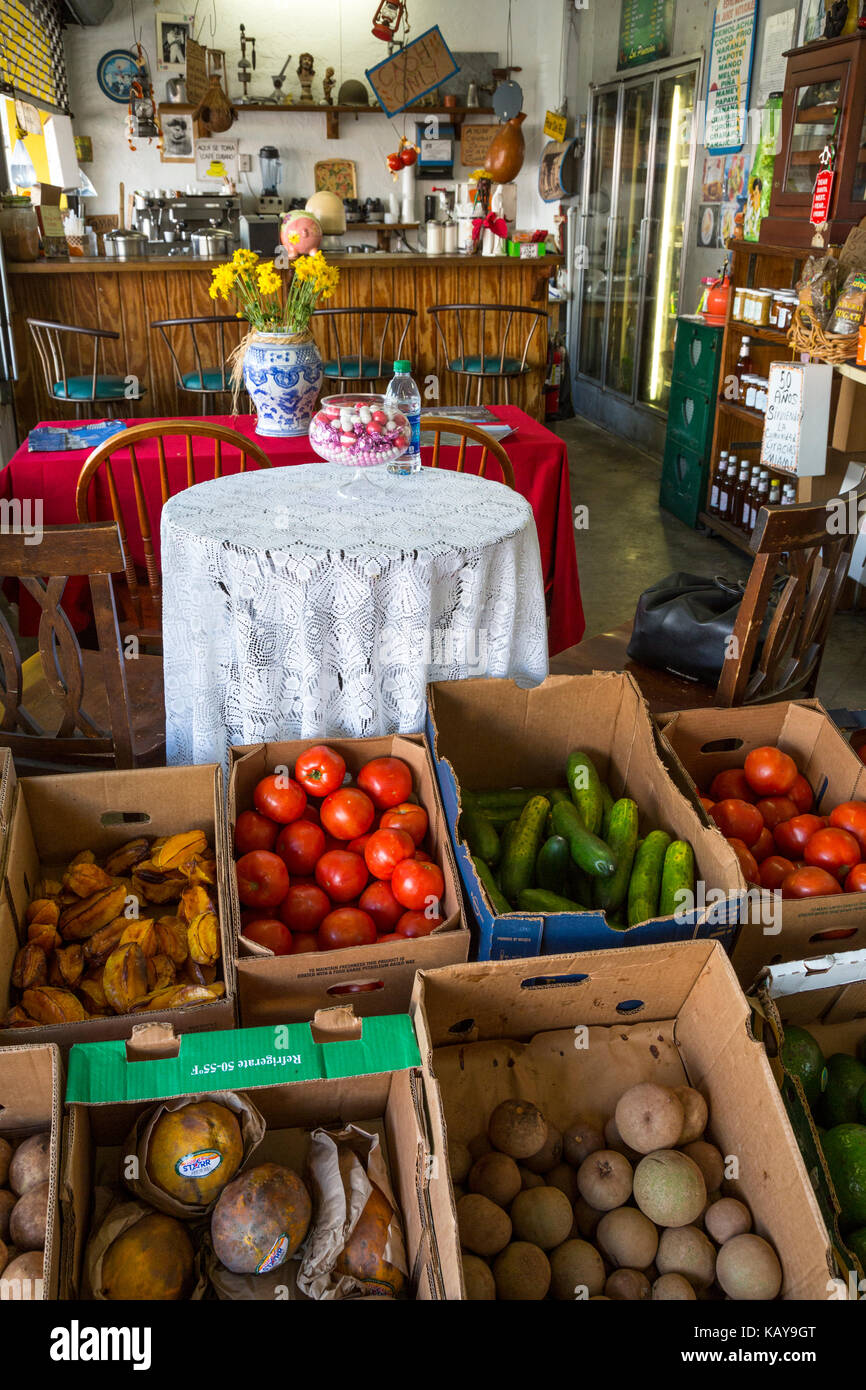Los pinarenos fruteria hi-res stock photography and images - Alamy