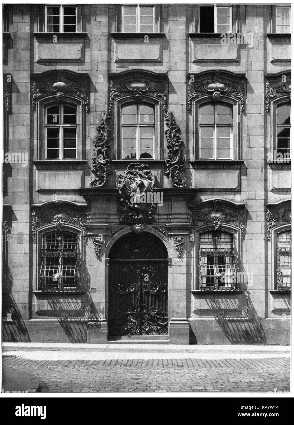 Facade historic 1925 building hi-res stock photography and images - Alamy