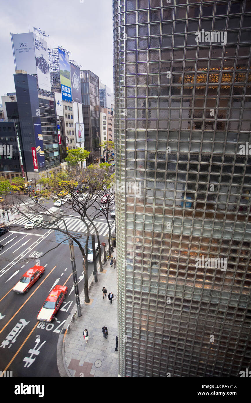 Japan, Tokyo, Ginza area, high rise, street scene, Harumi Avenue Stock ...