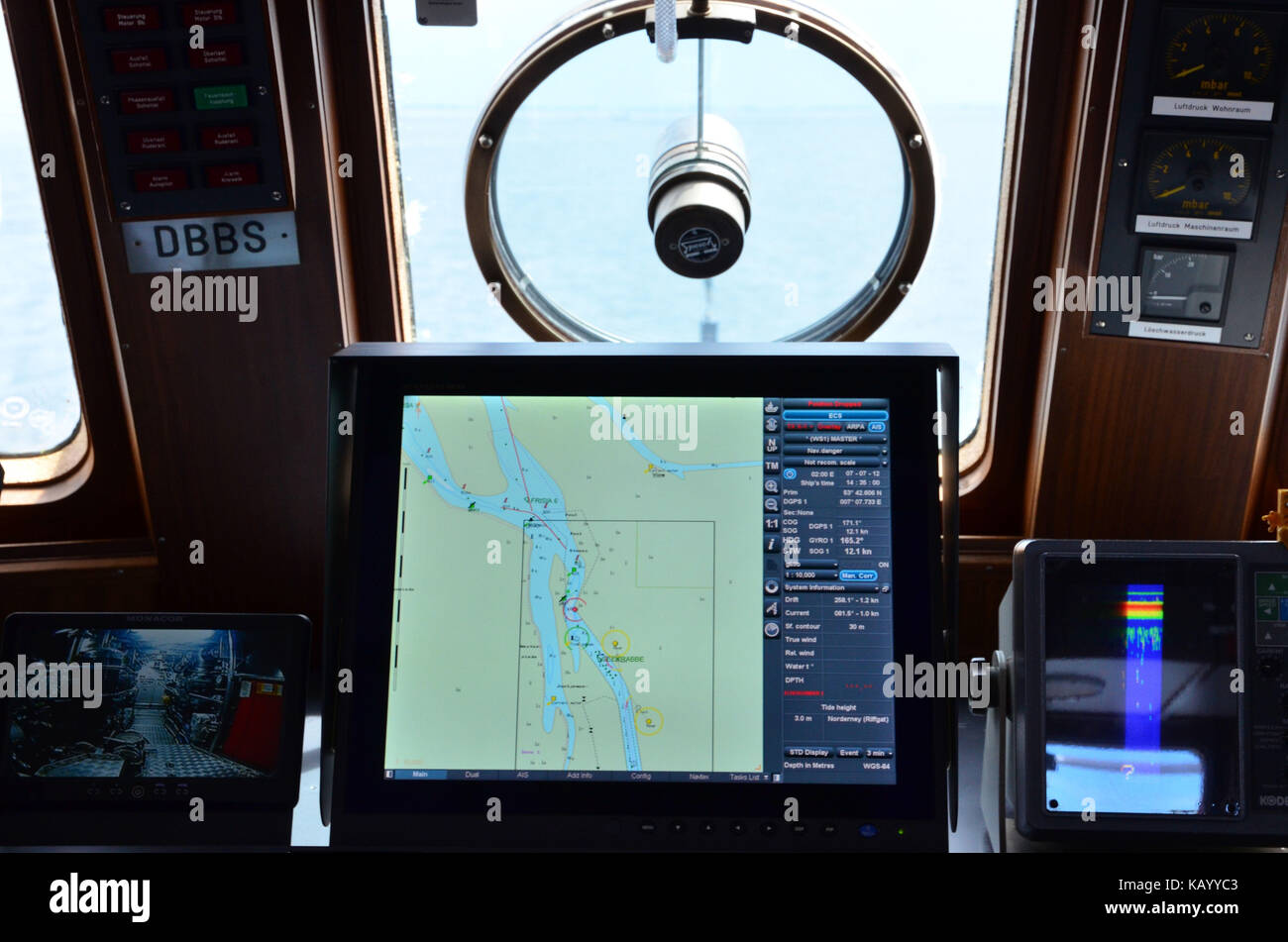 Radar display hi-res stock photography and images - Alamy