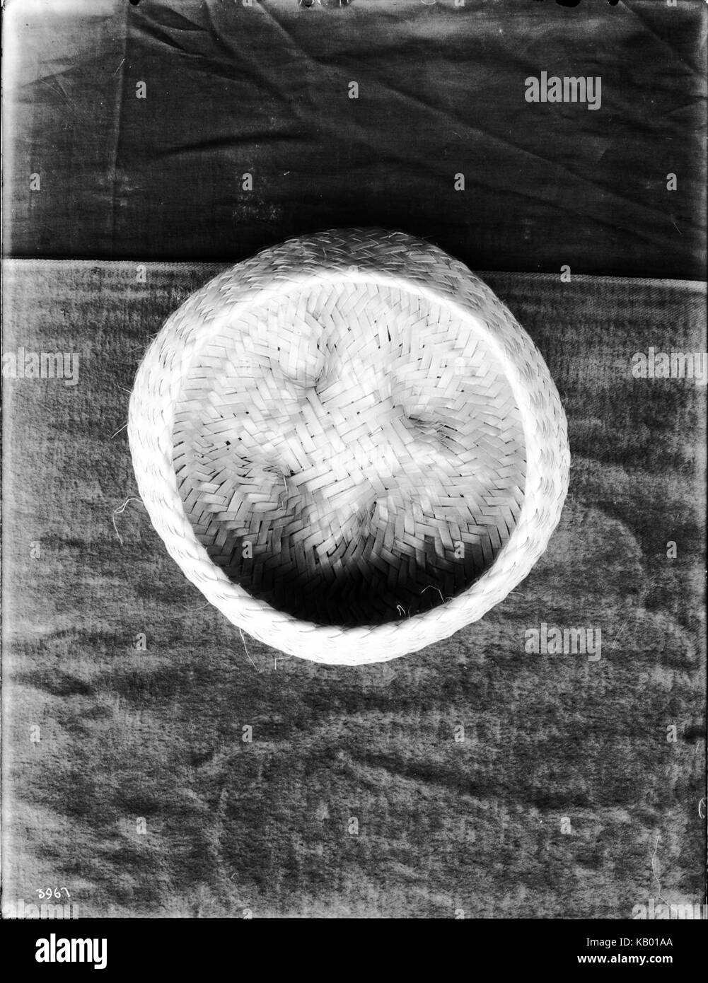 Native american indian basketry Black and White Stock Photos & Images ...