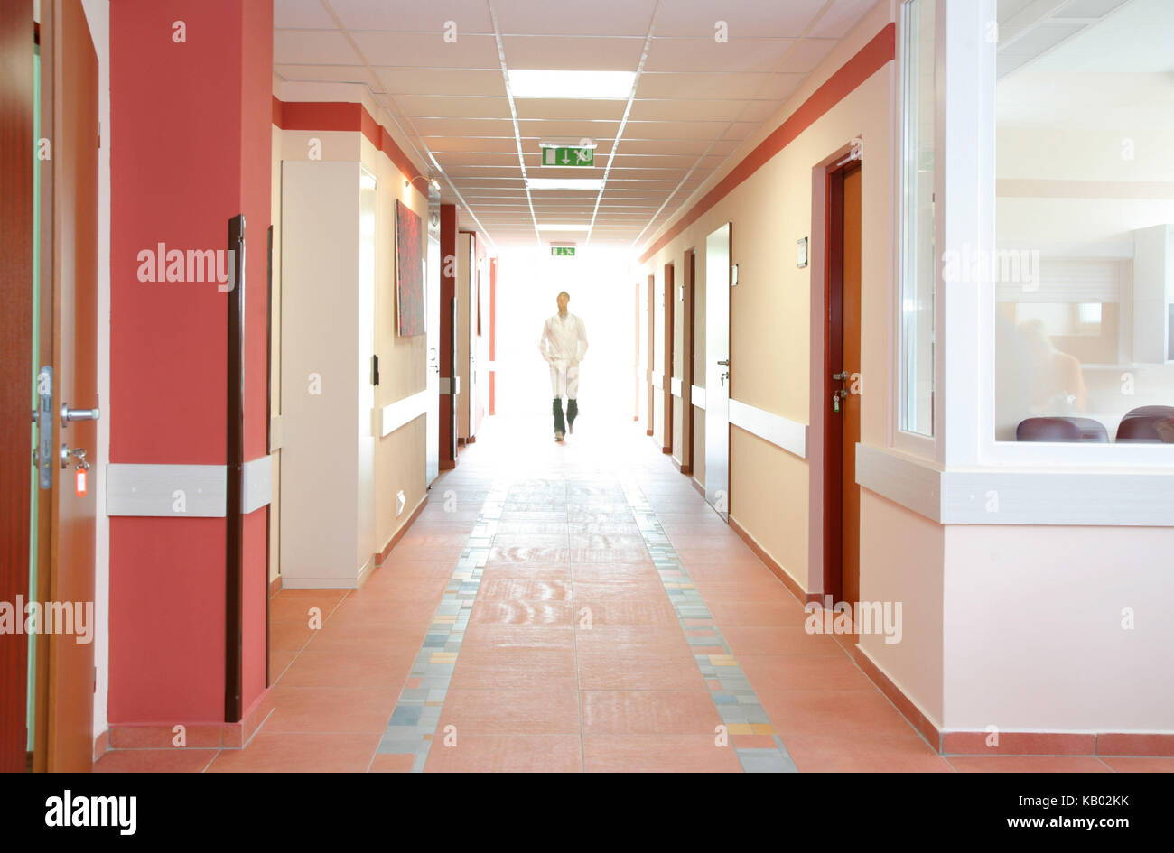 Hospital halls hi-res stock photography and images - Alamy