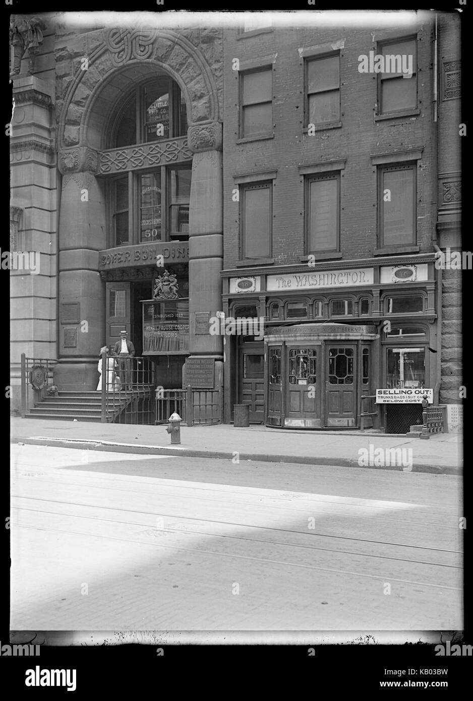 Modern city tower Black and White Stock Photos & Images - Alamy