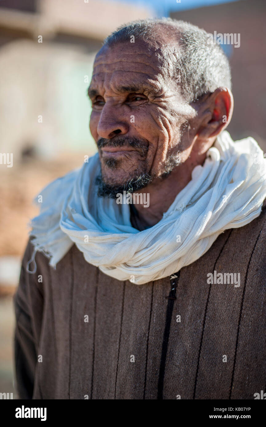 Arabic man beard portrait hi-res stock photography and images - Alamy