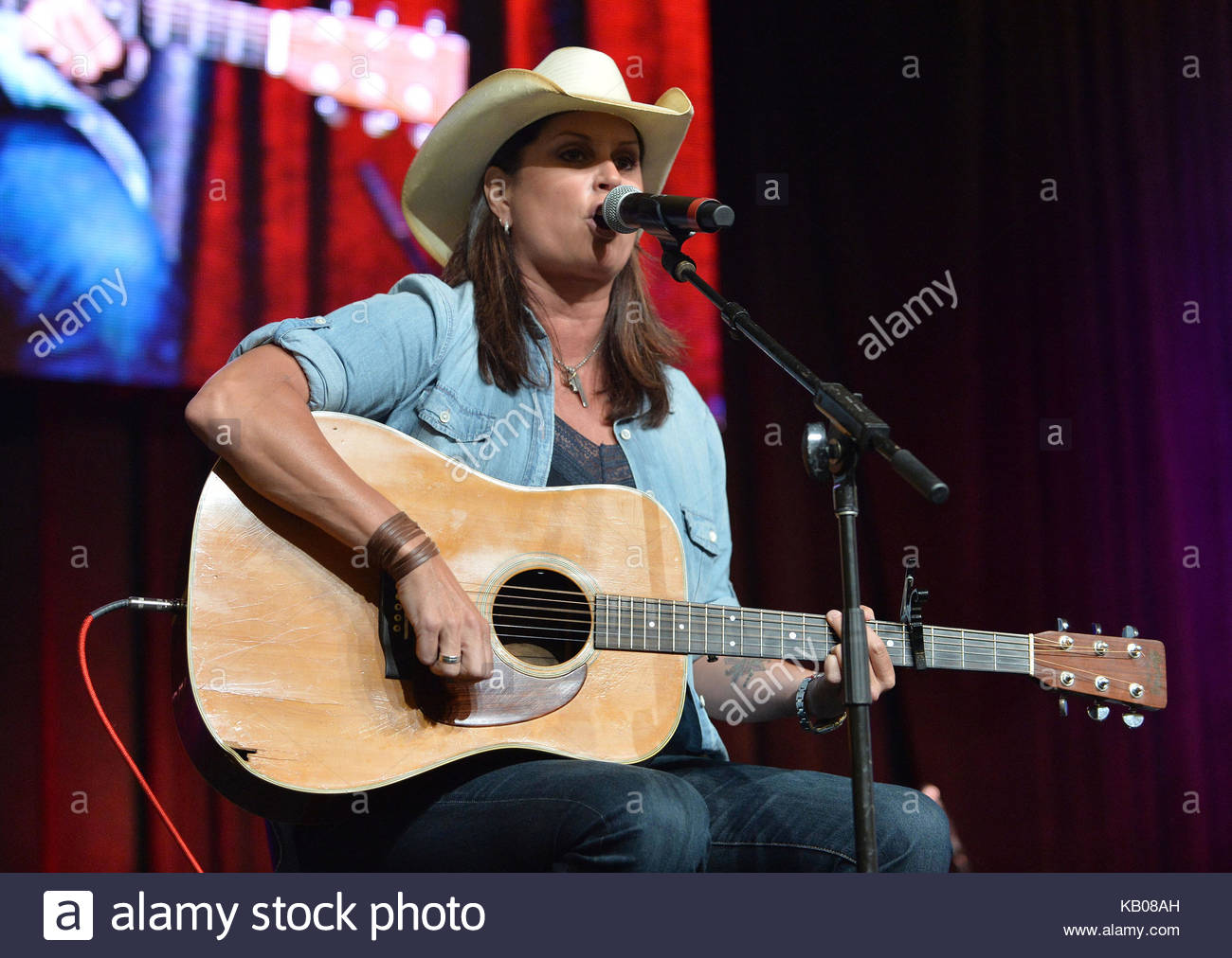 Terri Clark Stock Photos & Terri Clark Stock Images - Alamy