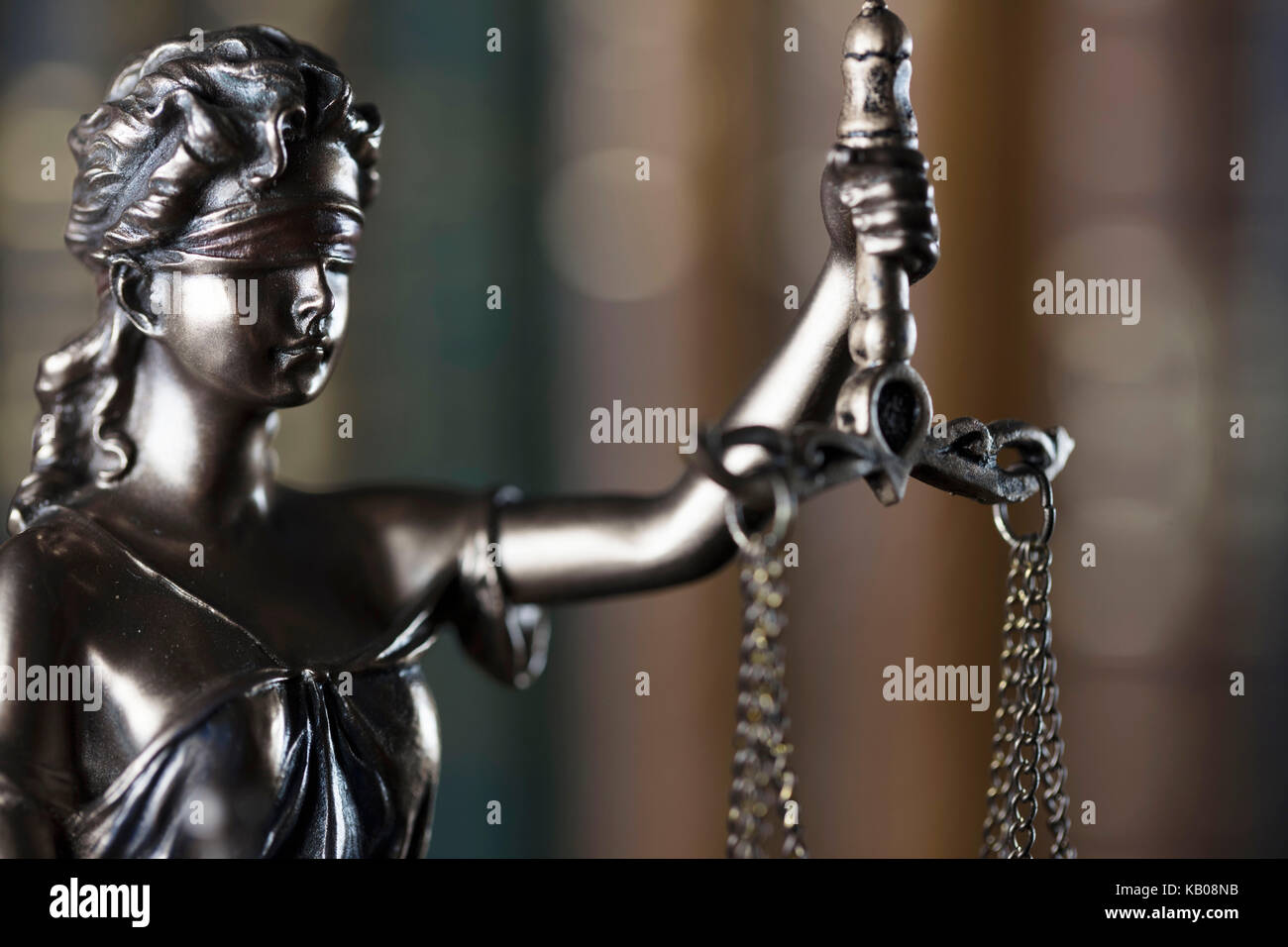 British justice symbol hi-res stock photography and images - Alamy