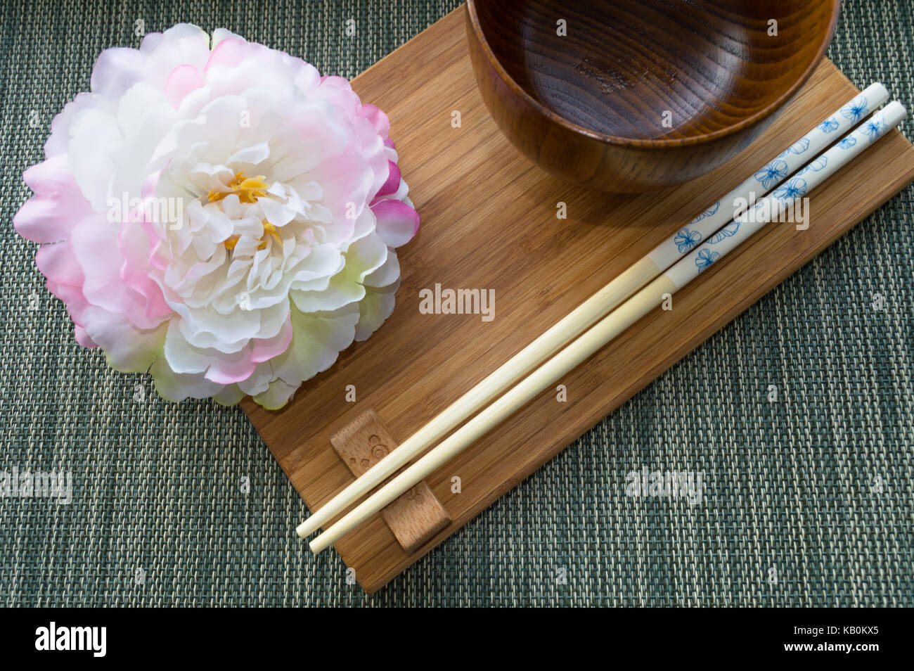 Japanese styled table wear diagonal Stock Photo - Alamy