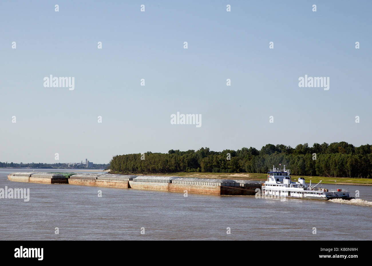 Barges on the Mississippi River Stock Photo - Alamy