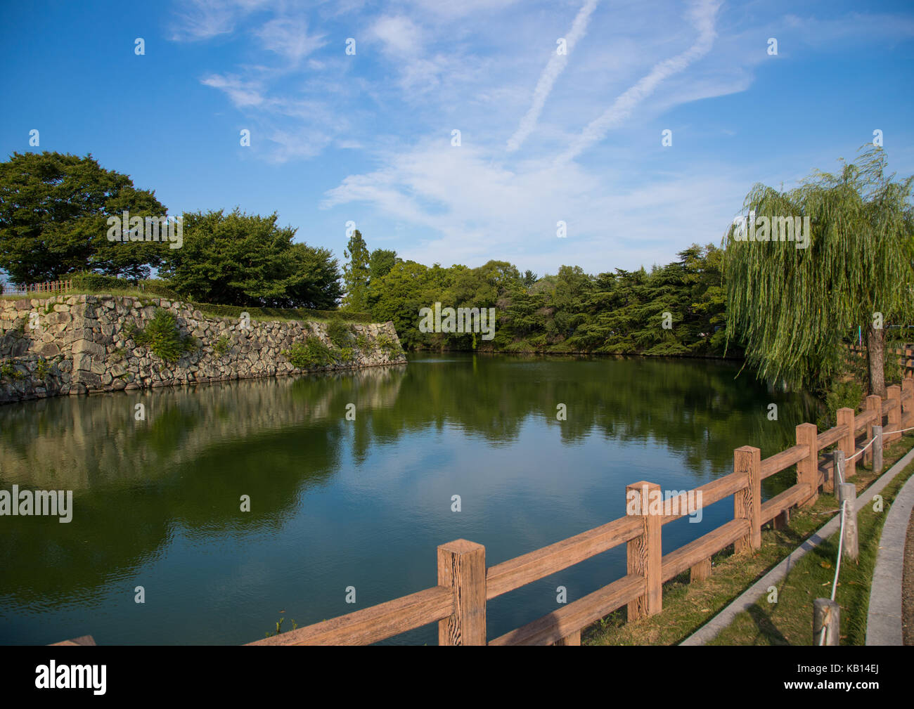 The moats in front of the famous himeji castle used by shoguns and ...