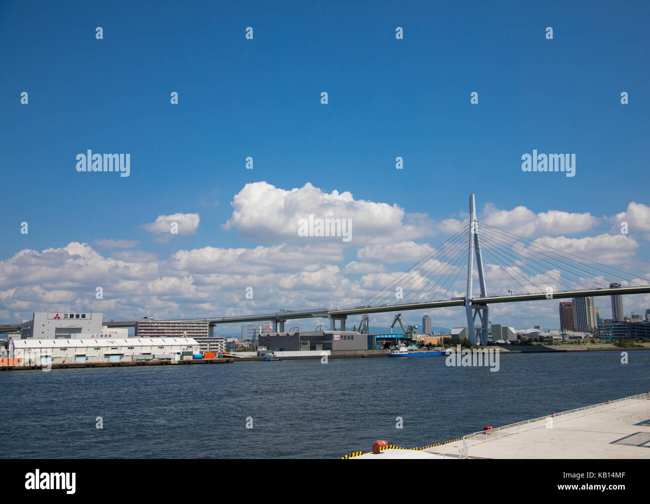 Bridge over port osaka hi-res stock photography and images - Alamy