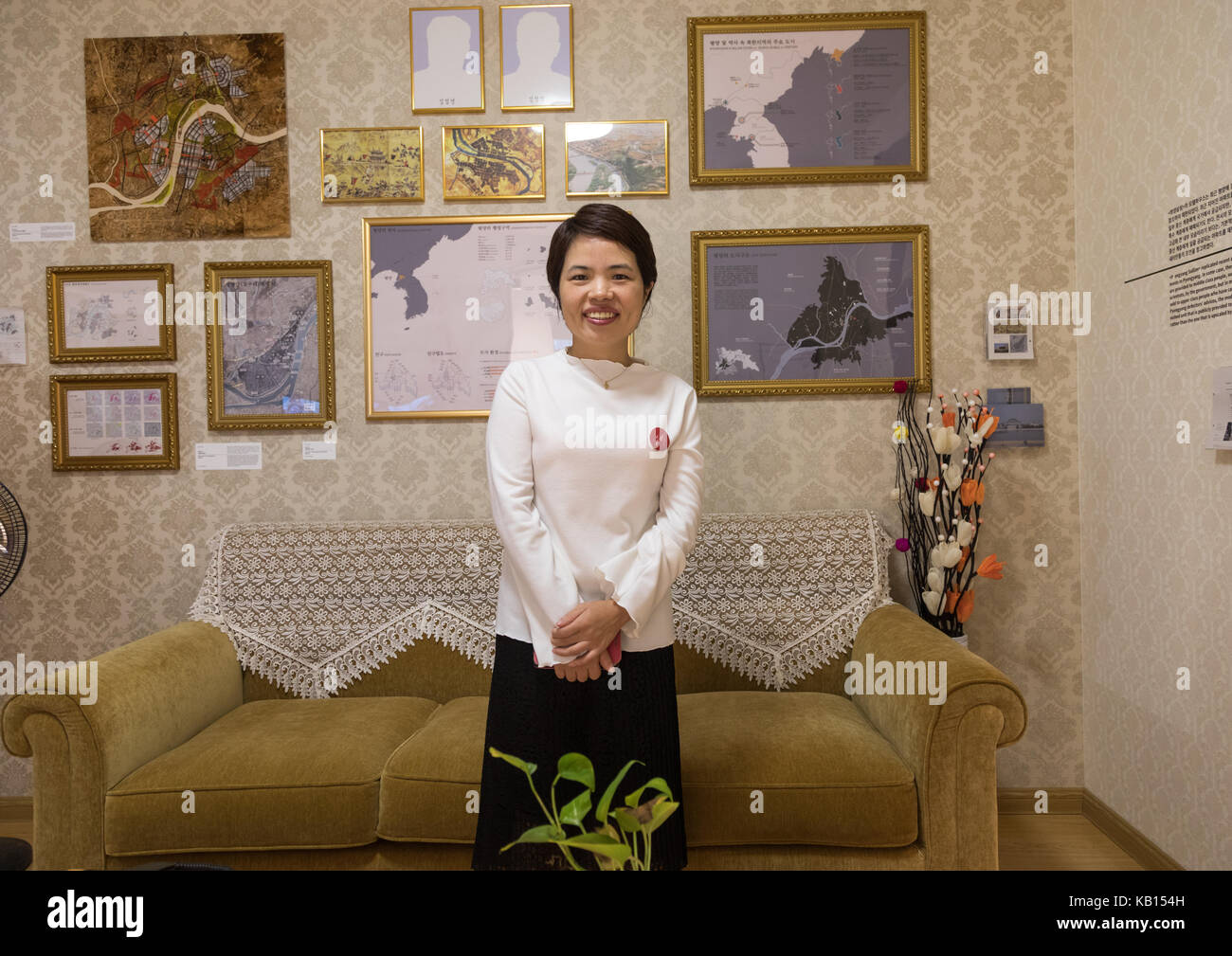 Mrs asia High Resolution Stock Photography and Images - Alamy