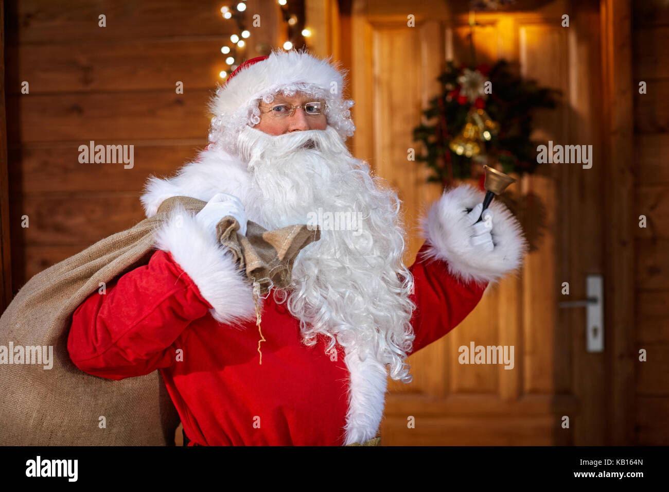 Traditional santa claus hi-res stock photography and images - Alamy