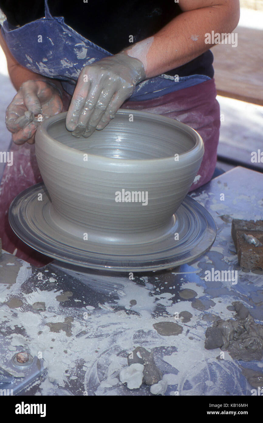 Pottery handwork hi-res stock photography and images - Alamy