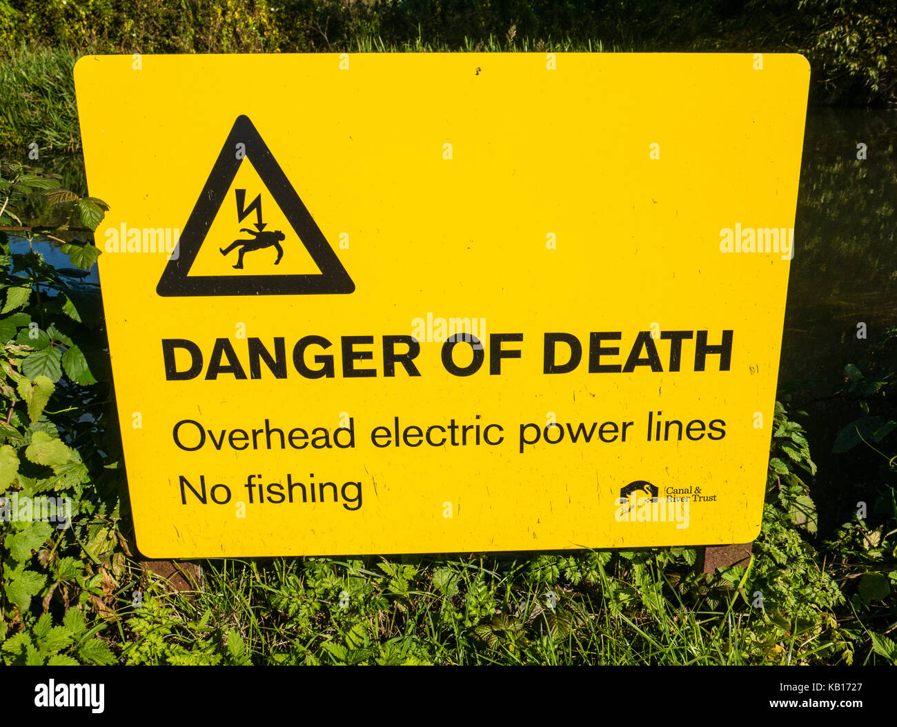 Danger of Death Overhead Electrical Power Lines Sign, River Kennet nr ...
