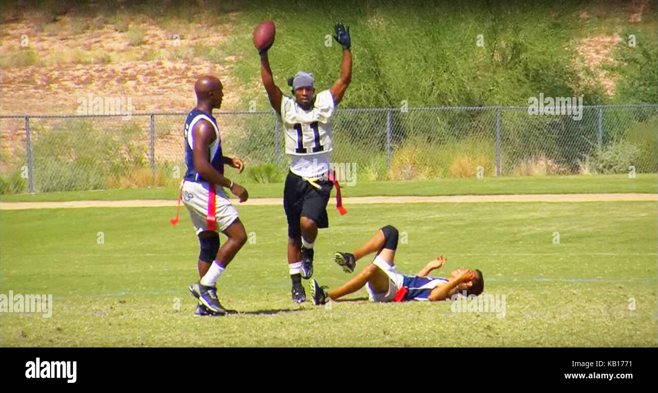 F(L)AG FOOTBALL, Wade Davis (center), 2015. ©Greenleaf Productions ...
