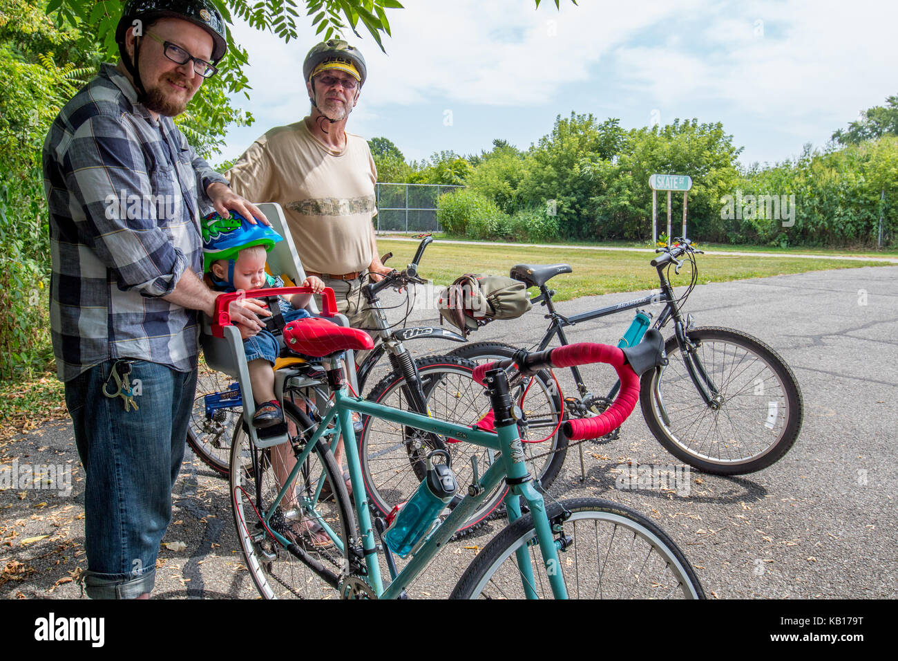 Summer fun hi-res stock photography and images - Alamy