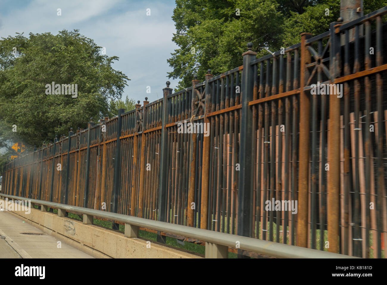 Rusted barrier hi-res stock photography and images - Alamy