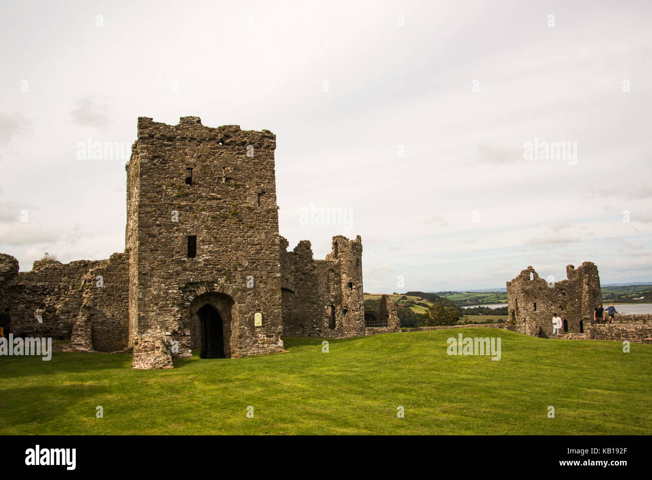 Llansteffan castle carmarthen hi-res stock photography and images - Alamy