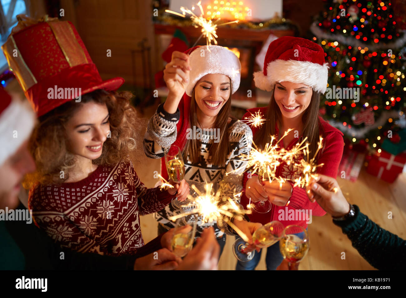 New Year eve with happy friends Stock Photo - Alamy