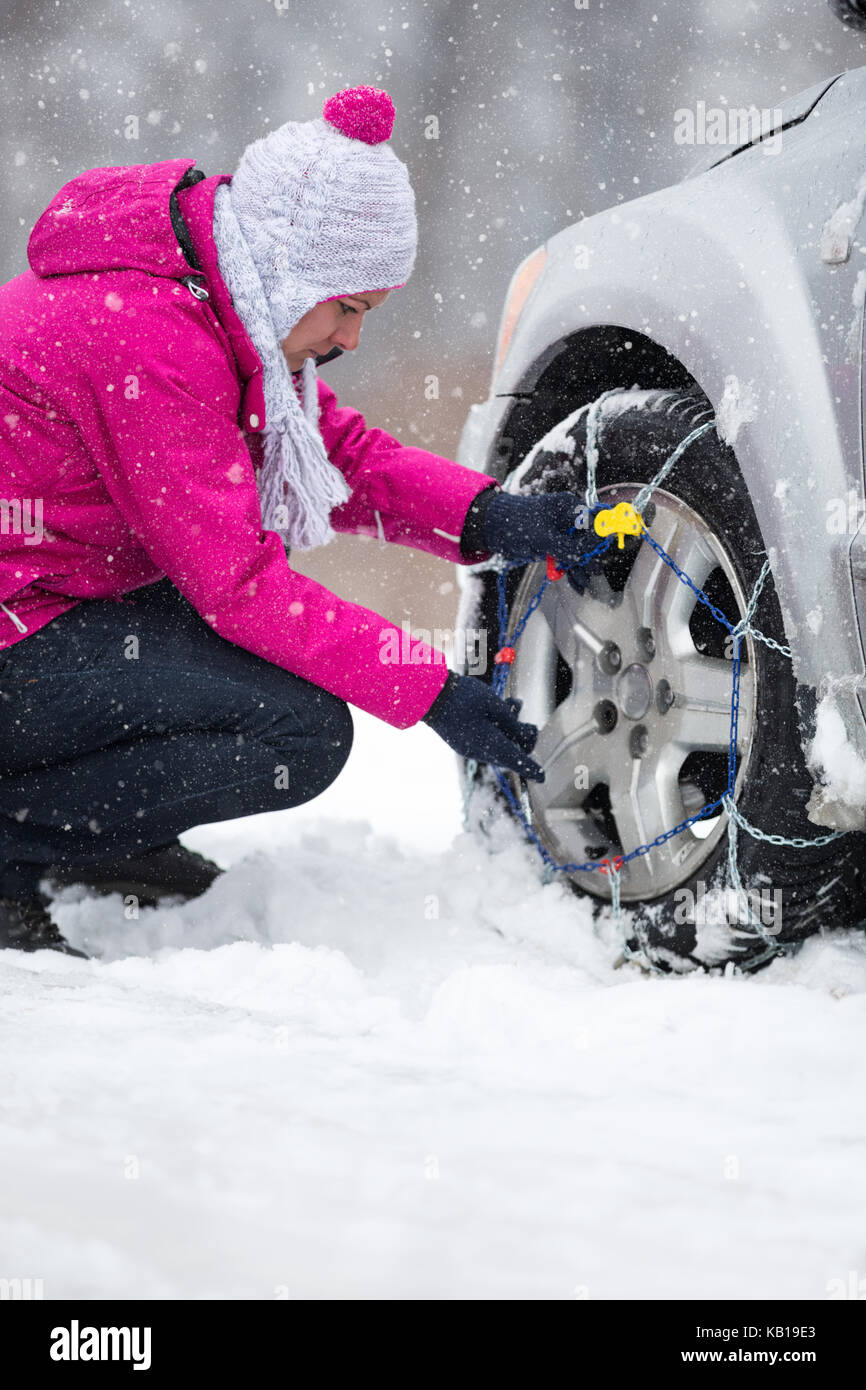 Breakdown triangle hi-res stock photography and images - Alamy